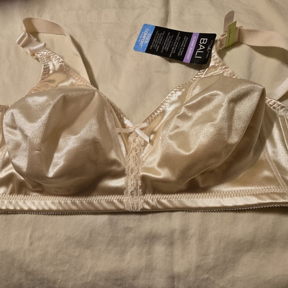 Bali | Intimates & Sleepwear | Nwt Bali Classic Support Light Tan ...